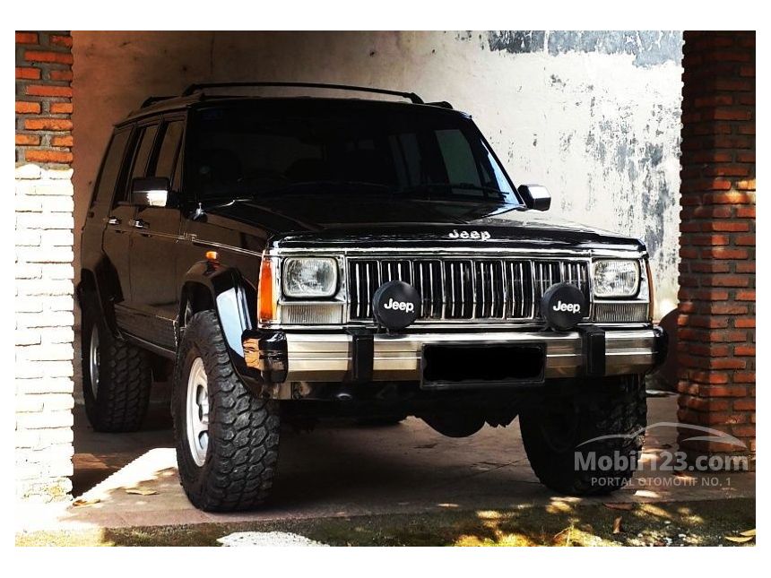 Jual Mobil Jeep Cherokee 1995 4.0 di Jawa Barat Automatic SUV Offroad ...
