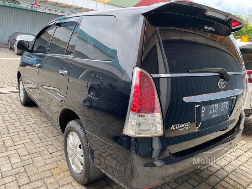 Jual Mobil Toyota Kijang Innova 2010 V 2.0 di Jawa Barat Automatic MPV ...