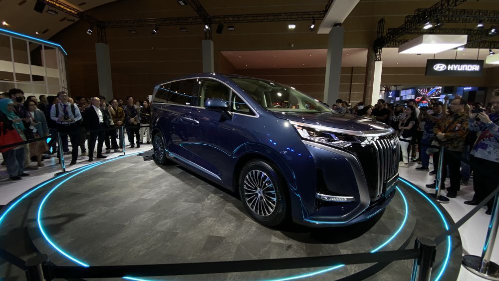 3 Fakta Penting BYD Denza, MPV Bertenaga Listrik Lawan Seimbang MG ...