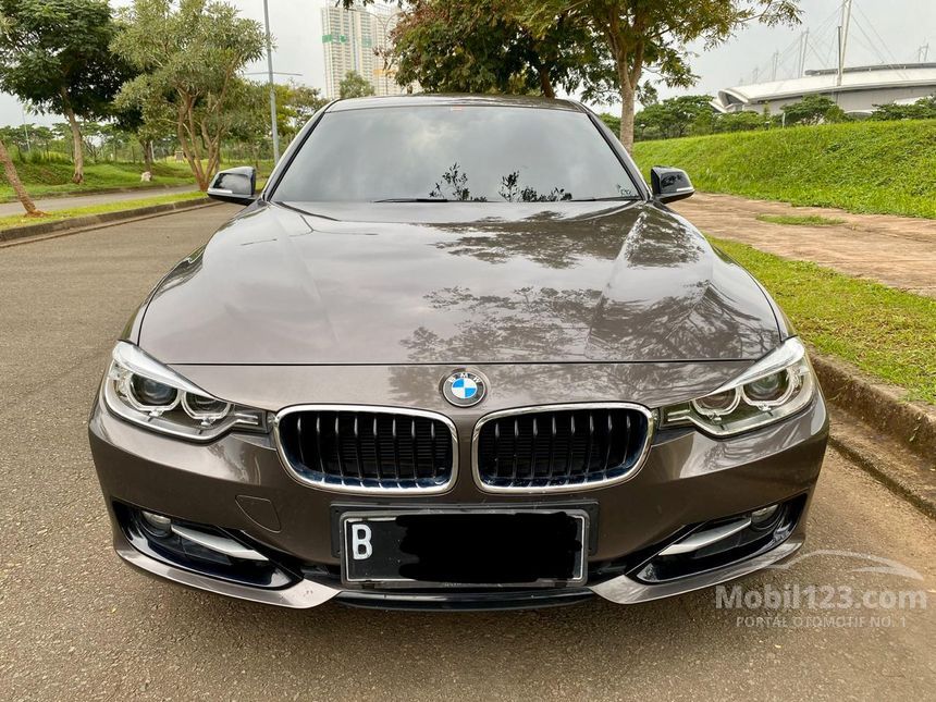 Jual Mobil BMW 320i 2015 Sport 2.0 di DKI Jakarta Automatic Sedan ...