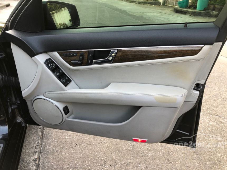 Mercedes-Benz C200 CGI 2010 Avantgarde 1.8 in ภาคเหนือ Automatic Sedan ...