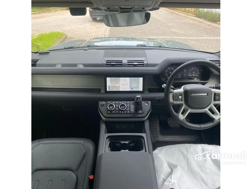 Jual Mobil Land Rover Defender 2022 110 P300 Explorer Package HSE 2.0 ...