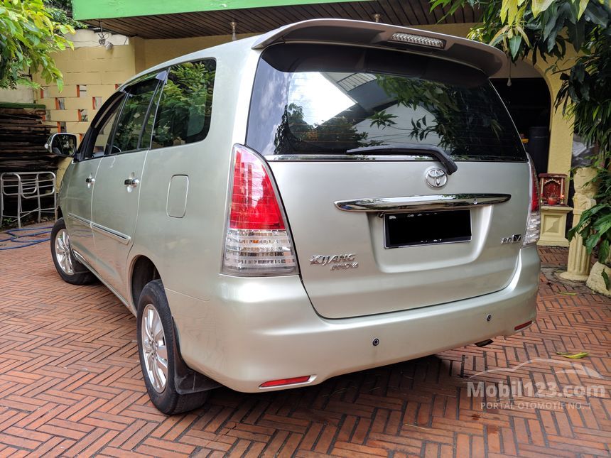 Jual Mobil Toyota Kijang Innova 2009 V 2.0 di DKI Jakarta Automatic MPV ...