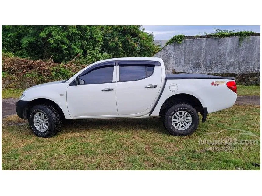 Jual Mobil Mitsubishi Strada Triton 2013 GLX 2.5 di Jawa Barat Manual ...
