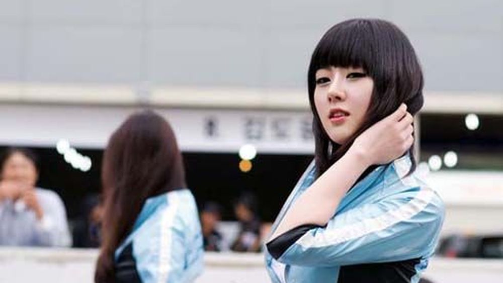Hwang Mi Hee กับผมทรงใหม่ของเธอที่ 2011 CJ Super Race Round 6 - ข่าวใน ...