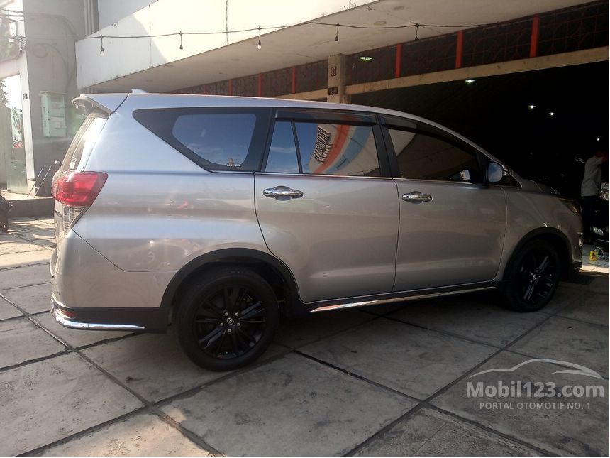 Jual Mobil Toyota Innova Venturer 2017 2.4 di Jawa Barat Automatic ...