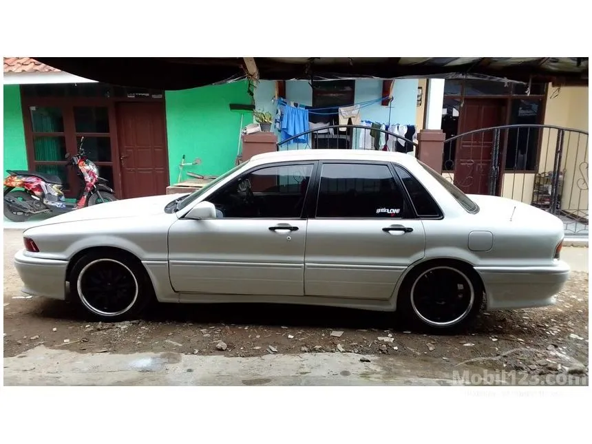 Jual Mobil Mitsubishi Eterna 1993 2.0 di Jawa Barat Manual Sedan Putih ...