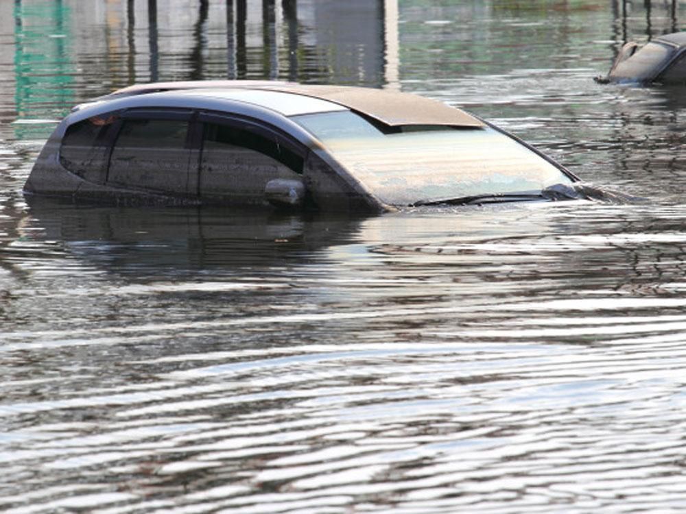 5 Hal Pertama yang Harus Anda Lakukan kalau Mobil Terendam Banjir - Panduan Pembeli | Mobil123