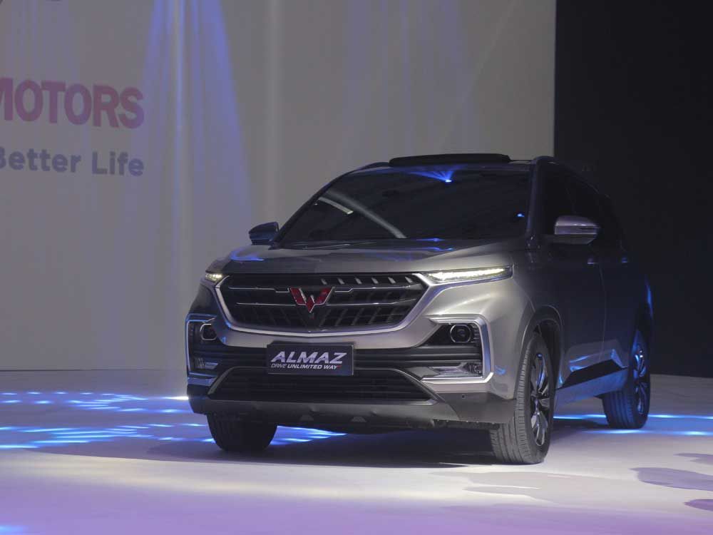 Wuling Almaz Jauh Lebih Nyaman dibanding SUV 7-Seater - Berita Otomotif ...