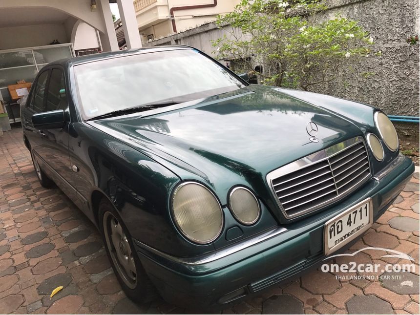 Mercedes-Benz E230 1996 W210 (ปี 95-03) Elegance 2.3 เกียร์อัตโนมัติ สี ...