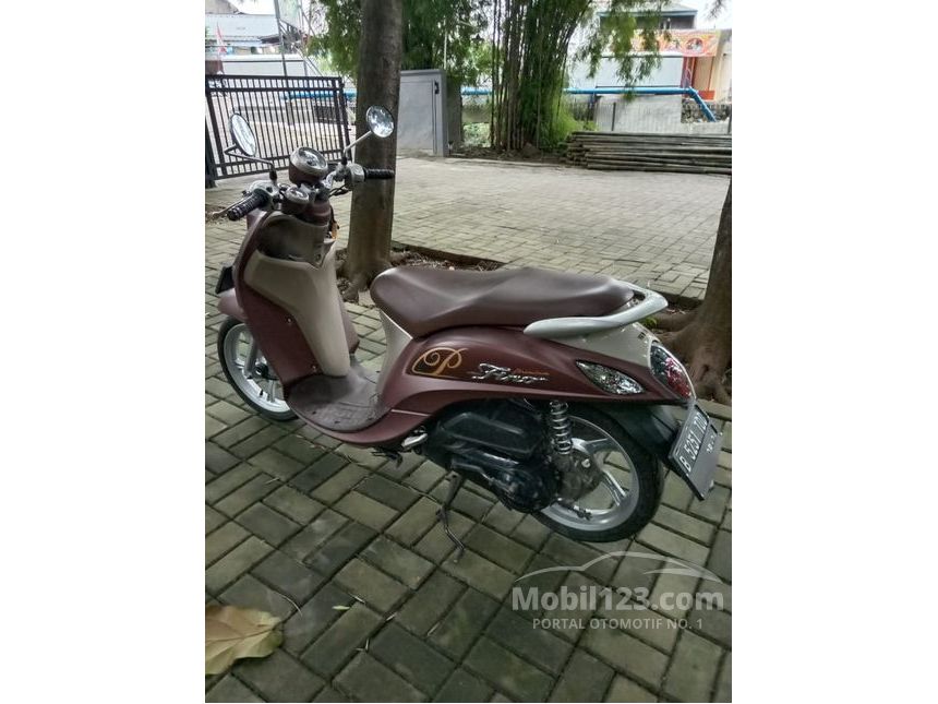 Jual Motor Yamaha Fino 2019 Grande 0.1 di Jawa Barat Automatic Others ...