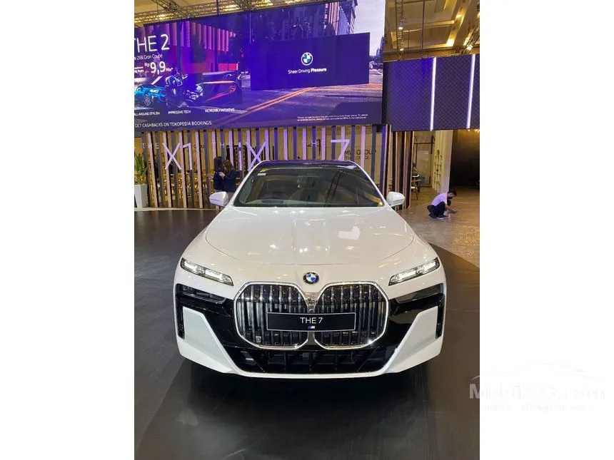 Jual Mobil BMW 735i 2024 M Sport 3.0 di DKI Jakarta Automatic Sedan ...