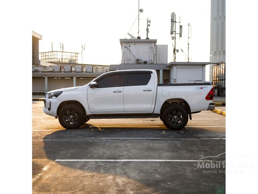 Jual Mobil Toyota Hilux 2023 V Dual Cab 2.4 di Kalimantan Barat Automatic Pick-up Putih Rp 475. ...