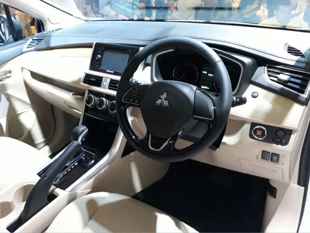 Mengintip Interior Small MPV Mitsubishi - Mobil Baru | Mobil123