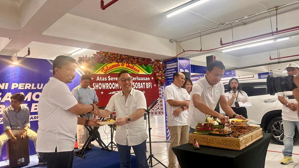Mobil Bekas Makin Diburu, BFI Finance Perluas Showroom Hebat di ...