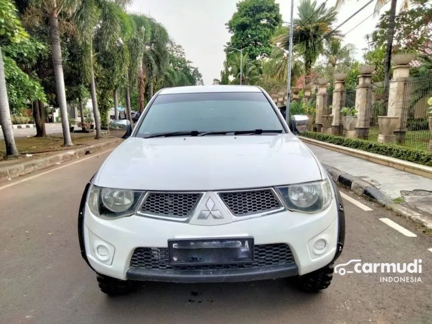 Jual Mobil Mitsubishi Strada Triton 2014 GLS Dual Cab 2.5 di DKI ...