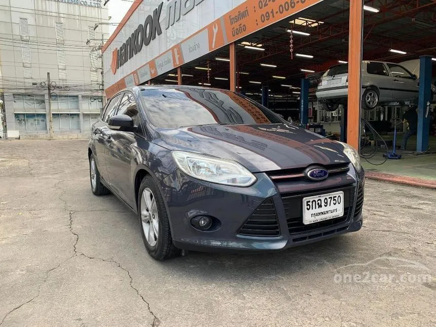 2016 Ford Focus 1.6 (ปี 12-16) Trend Hatchback for sale on One2car