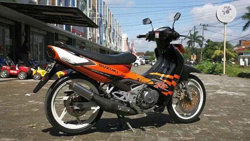 Perbandingan Suzuki Satria 120 S, 120 R, dan Satria RU 120 R, Evolusi ...