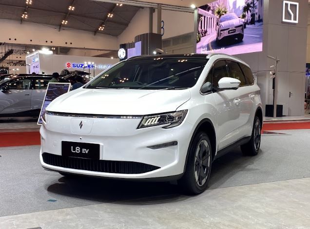 Fakta Menarik Aletra L8 EV, MPV Listrik 7-Seater Pesaing BYD M6 - Panduan Pembeli | Mobil123