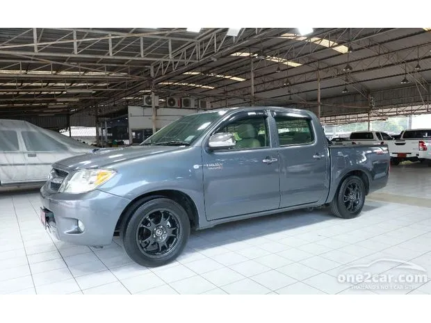 Used Cars Toyota Hilux Vigo Min 200,000 Baht Max 300,000 Baht Automatic ...
