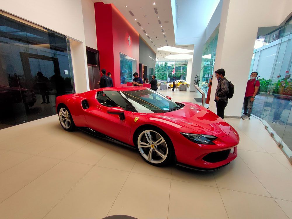 Pembeli Ferrari Baru di Indonesia Dapat Gratis Servis 7 Tahun, tapi ...