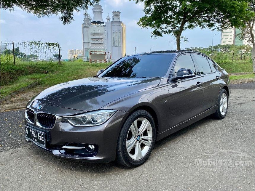 Jual Mobil BMW 320i 2015 Sport 2.0 di DKI Jakarta Automatic Sedan ...