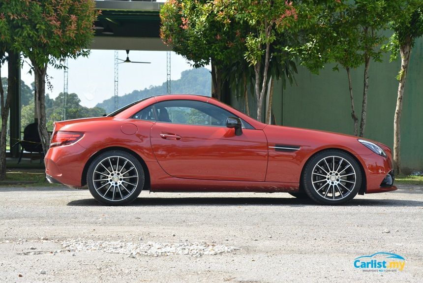 Review: Mercedes-Benz SLC 300 Roadster (R172) – Playfulness With ...