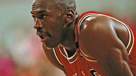 Michael Jordan, Mantan Bintang Basket NBA Kini Dagang Mobil Nissan ...