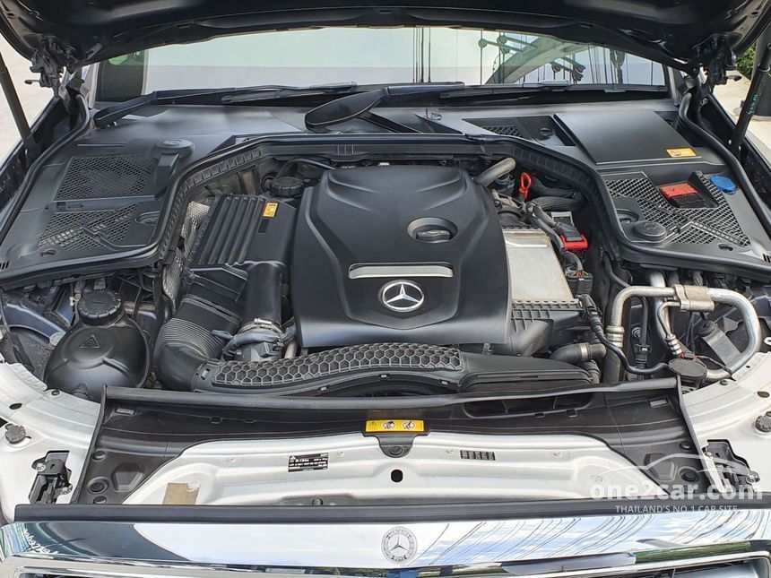 Mercedes-Benz C180 2015 1.6 in กรุงเทพและปริมณฑล Automatic Sedan สีเงิน ...