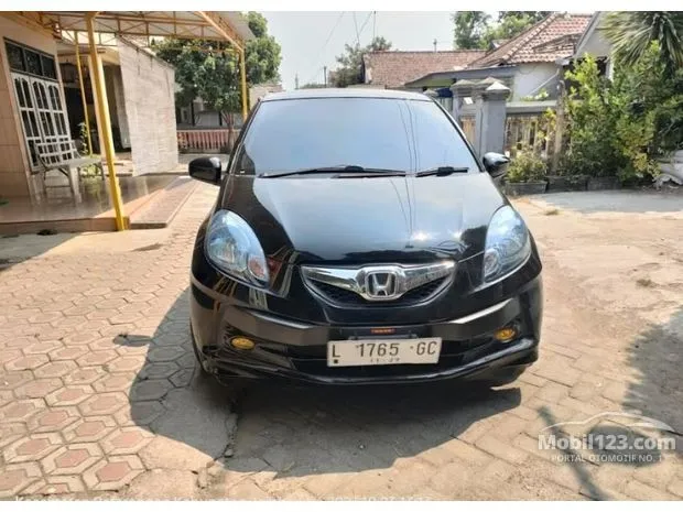 Jual Mobil Bekas Honda brio 2015 di Jawa Timur Harga Kredit Murah ...