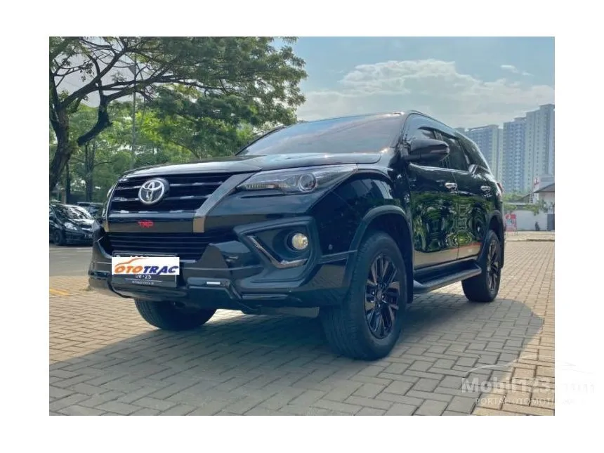 Jual Mobil Toyota Fortuner 2020 TRD 2.4 di Banten Automatic SUV Hitam ...