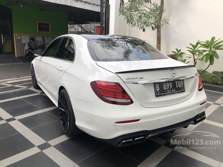 Jual Mobil Mercedes-Benz E300 2017 AMG Line 2.0 di DKI Jakarta ...