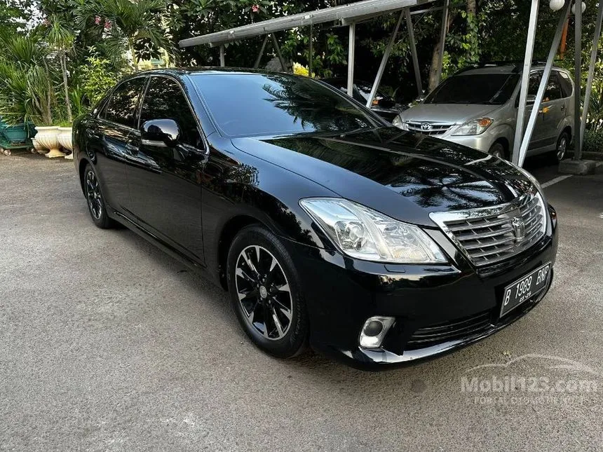 Jual Mobil Toyota Crown 2010 Royal Saloon Full 3.0 di DKI Jakarta ...