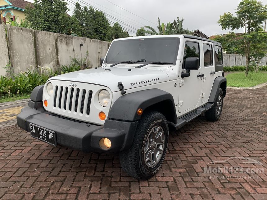 Jual Mobil Jeep Wrangler 2013 Rubicon 3.6 di Jawa Timur Automatic SUV ...