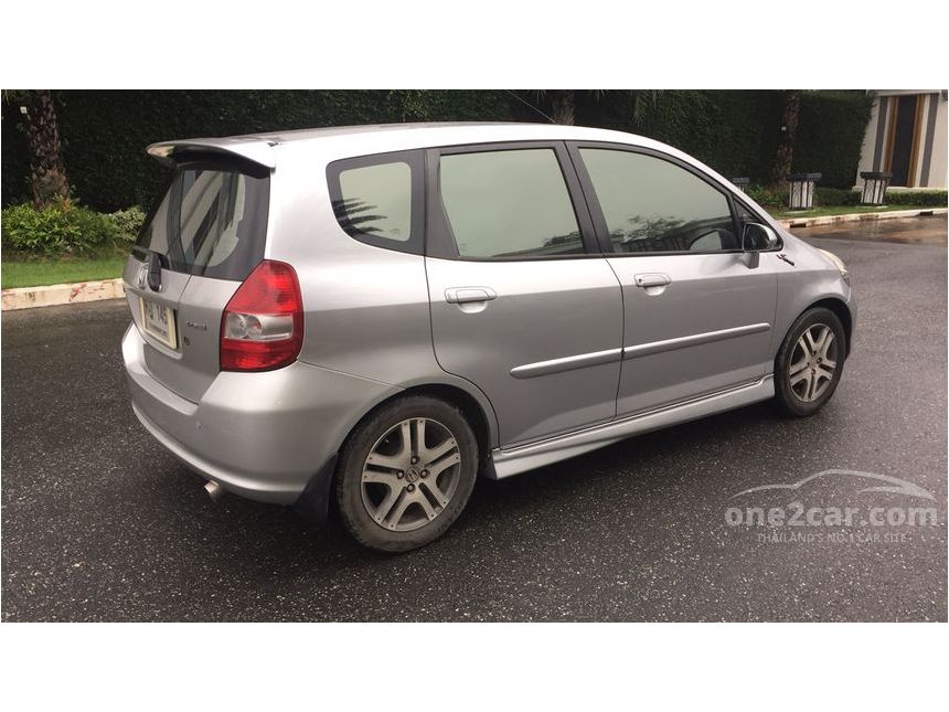 Honda Jazz 2005 (ปี 03-07) S i-DSi 1.5 เกียร์อัตโนมัติ สีเงิน | One2car ...
