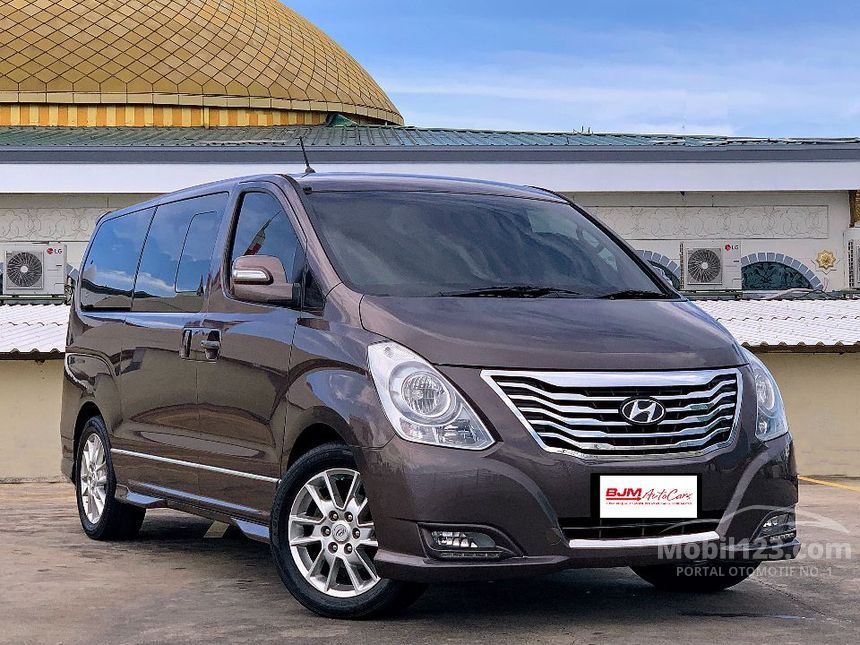 Jual Mobil Hyundai H-1 2015 Royale Next Generation 2.4 di DKI Jakarta ...