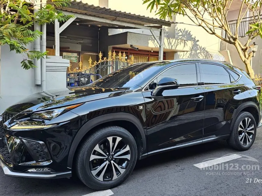 Jual Mobil Lexus NX300 2018 F-Sport 2.0 di Jawa Timur Automatic Wagon ...