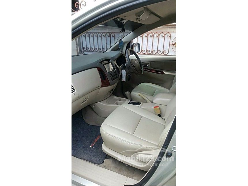 Jual Mobil Toyota Kijang Innova 2005 V 2.0 di DKI Jakarta Automatic MPV ...