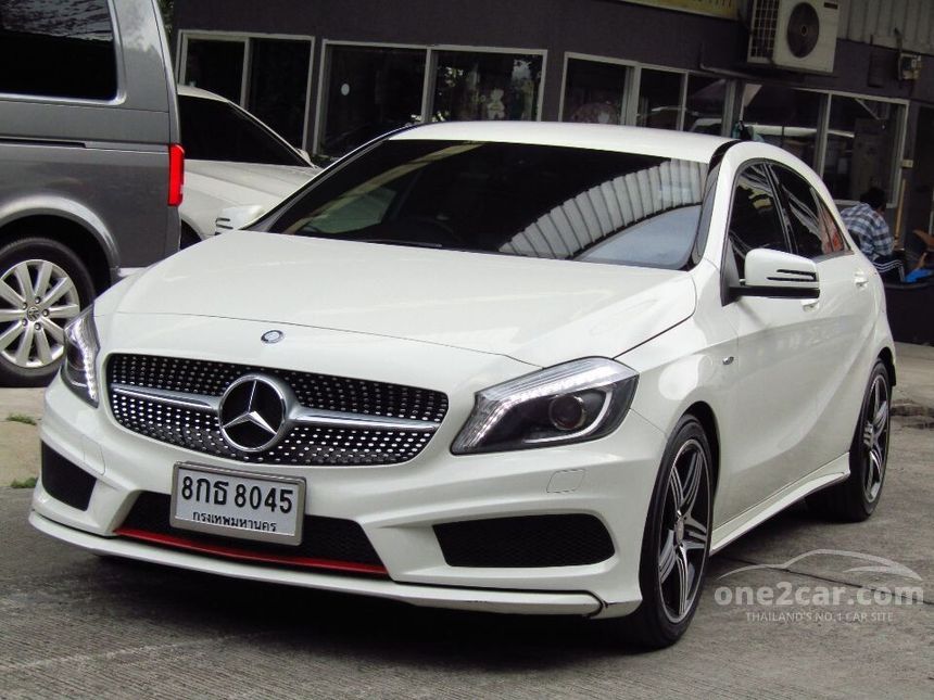 Mercedes-Benz A250 2016 W176 (ปี 12-16) Sport 2.0 เกียร์อัตโนมัติ สีขาว ...