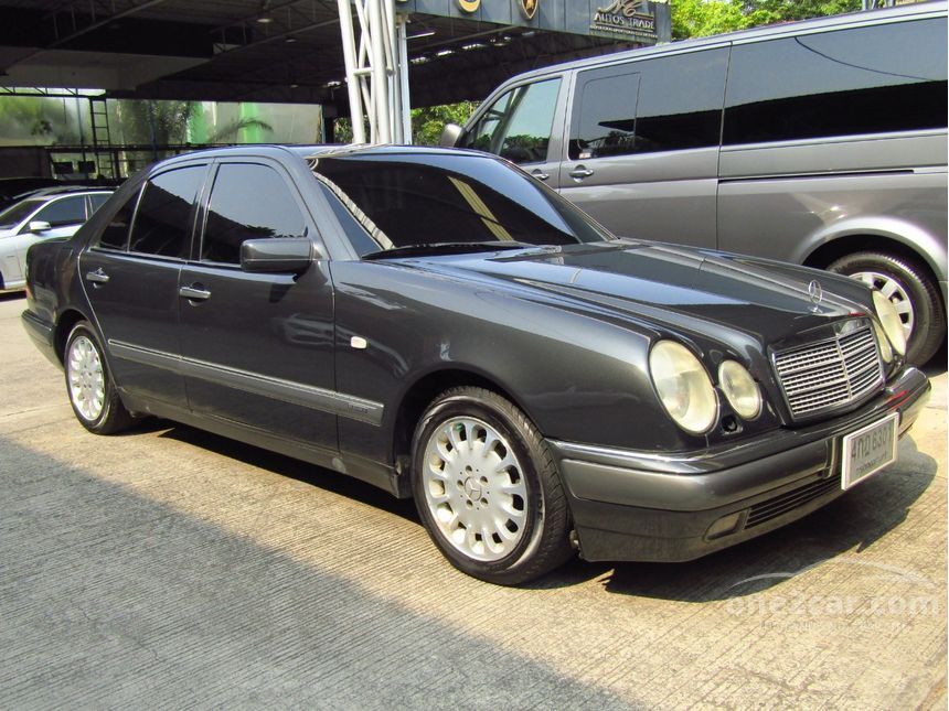Mercedes-Benz E230 1996 Elegance 2.3 in กรุงเทพและปริมณฑล Automatic ...