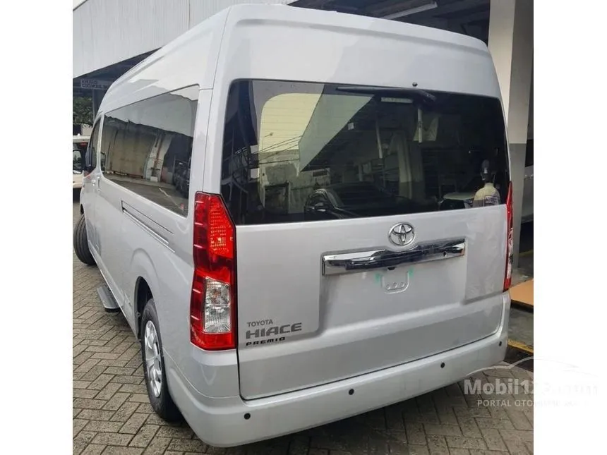 Jual Mobil Toyota Hiace 2023 Premio 2.8 di Jawa Timur Manual Van Wagon ...