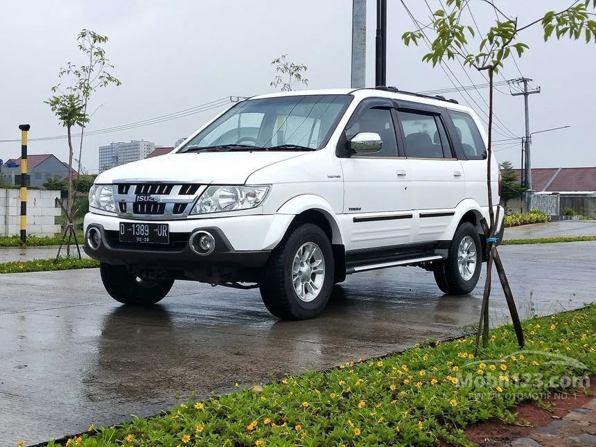 Jual Mobil Isuzu Panther 2015 GRAND TOURING 2.5 di Jawa Barat Manual ...