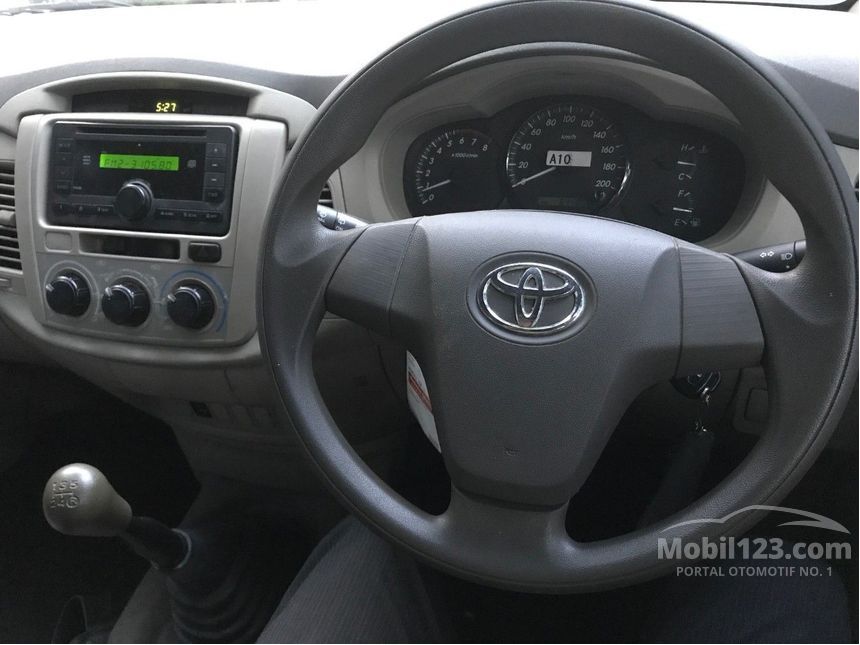 Jual Mobil Toyota Kijang Innova 2011 J 2.0 di DKI Jakarta Manual MPV ...
