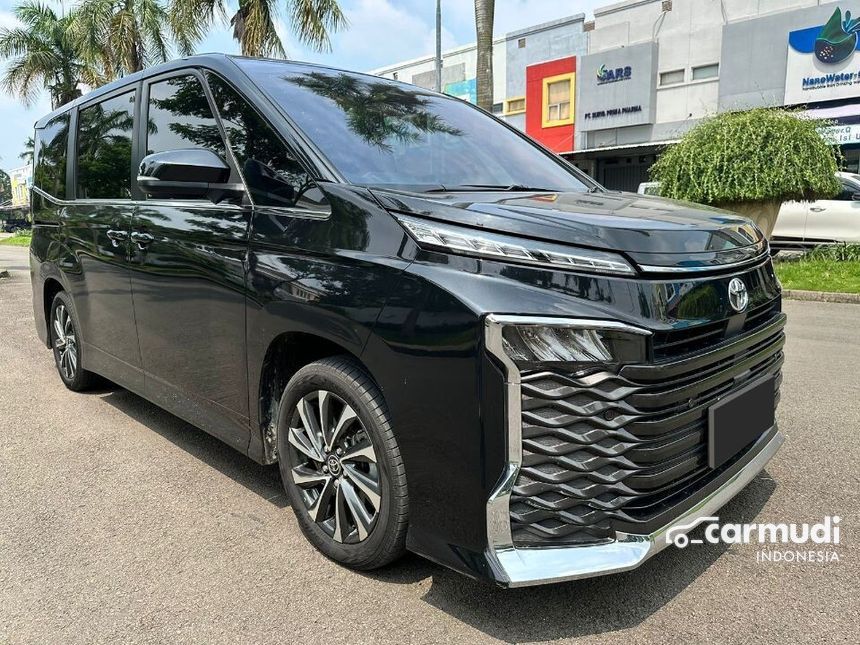 Toyota Voxy 2022 2.0 in Banten Automatic Van Wagon Black for Rp 510.000 ...