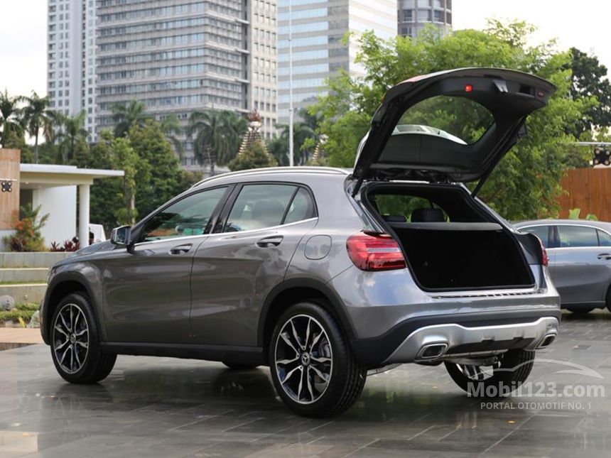 Jual Mobil Mercedes-Benz GLA200 2019 Urban 1.6 di DKI Jakarta Automatic ...