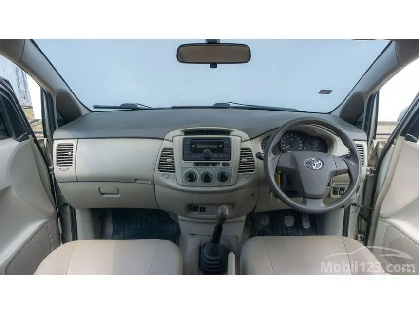 Jual Mobil Toyota Kijang Innova 2012 J 2.0 di Jawa Barat Manual MPV ...