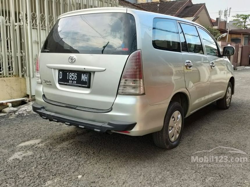 Jual Mobil Toyota Kijang Innova 2010 J 2.0 di Jawa Barat Manual MPV ...