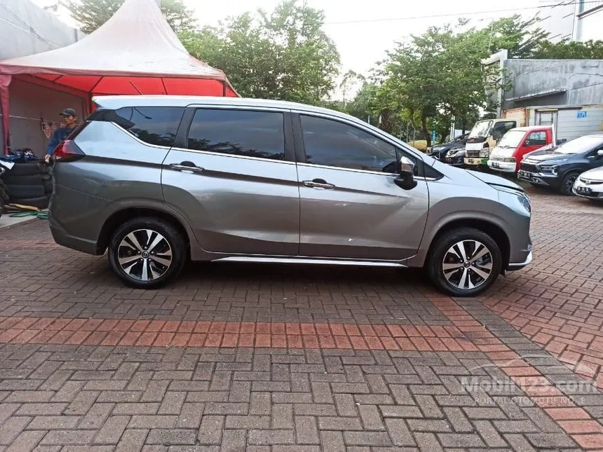 Jual Mobil Nissan Livina 2021 VL 1.5 di Banten Automatic Wagon Silver ...