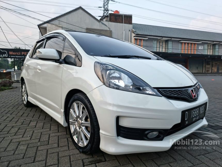 Jual Mobil Honda Jazz 2013 RS 1.5 di Jawa Barat Automatic Hatchback Putih Rp 160.000.000 ...