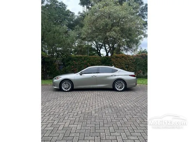 Jual Mobil Bekas Es250 lexus di Indonesia Harga Kredit Murah | Mobil123